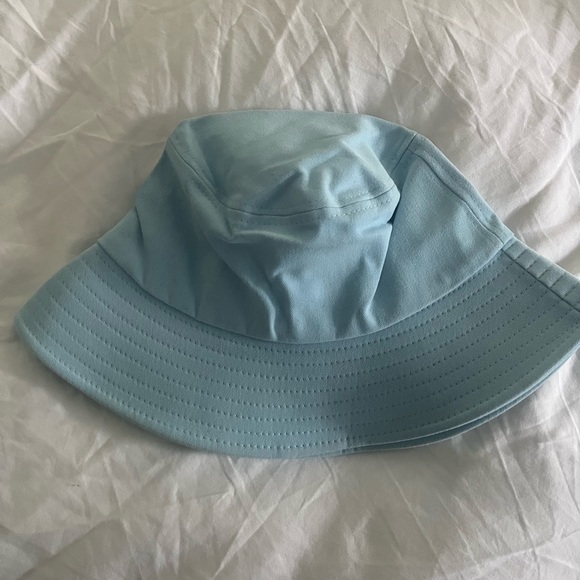 Amazon | Accessories | Nwot Baby Blue Smiley Face Bucket Hat | Poshmark